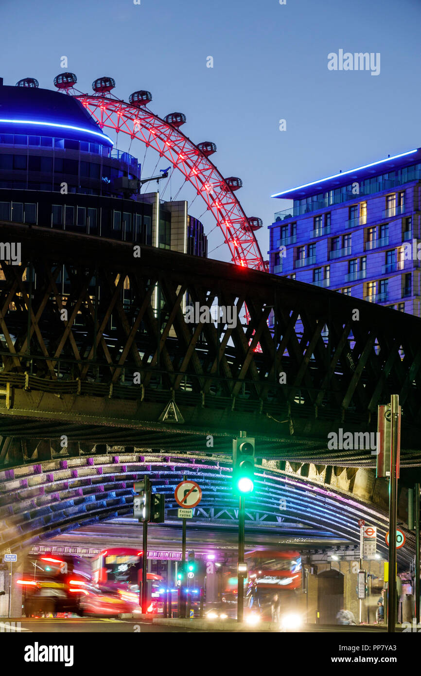 Red traffic light bank of england hi-res stock photography and images ...