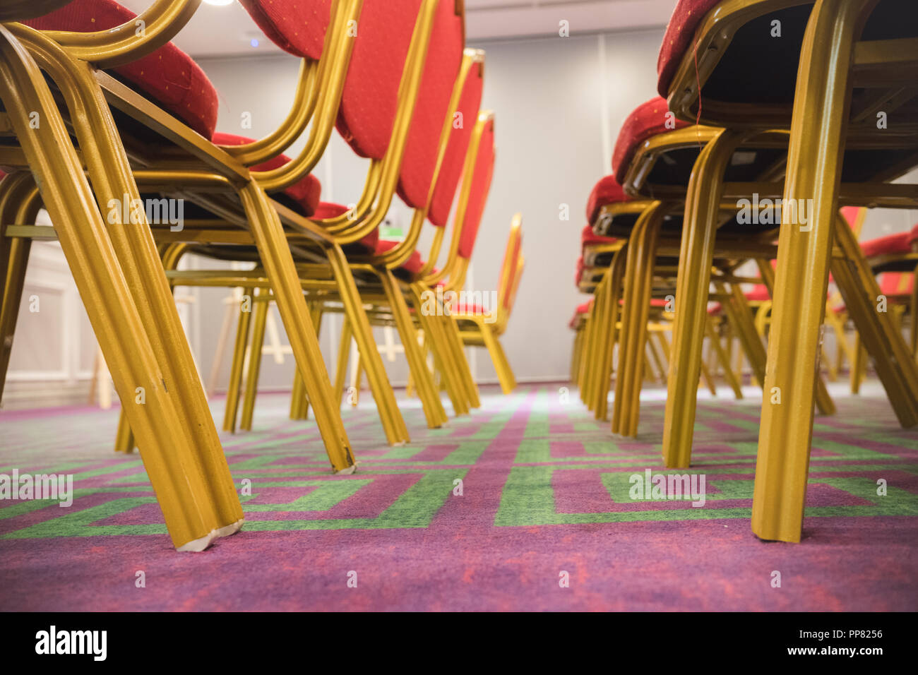 Chair rows in conference space hi-res stock photography and images - Alamy
