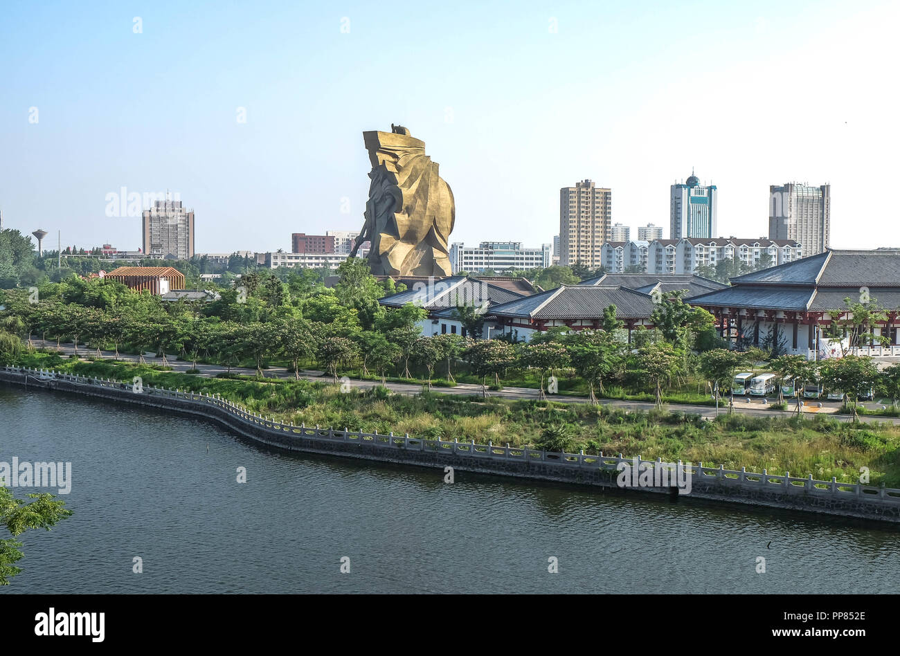 JINGZHOU, CHINA - Jun 7 2018: The biggest Guan Yu Statue. Guan Yu ... JINGZHOU, CHINA - Jun 7 2018: The biggest Guan Yu Statue. Guan Yu ...