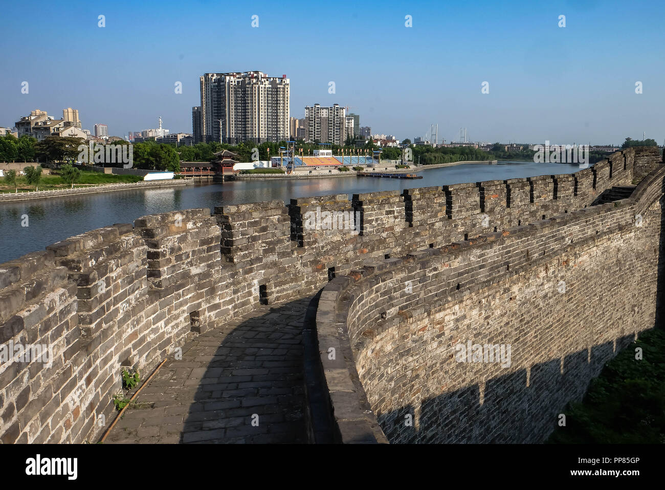 The ancient wall from Three Kingdoms in the Jingzhou City, Travel in ...