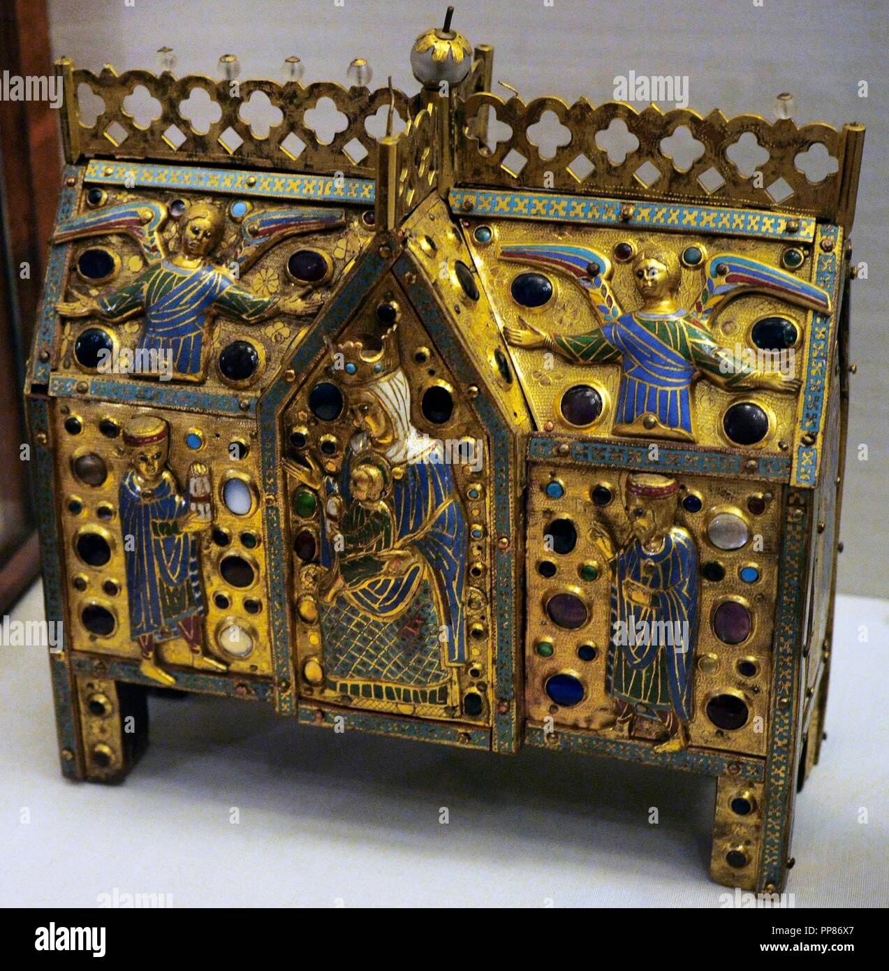 Reliquary casket hi-res stock photography and images - Alamy