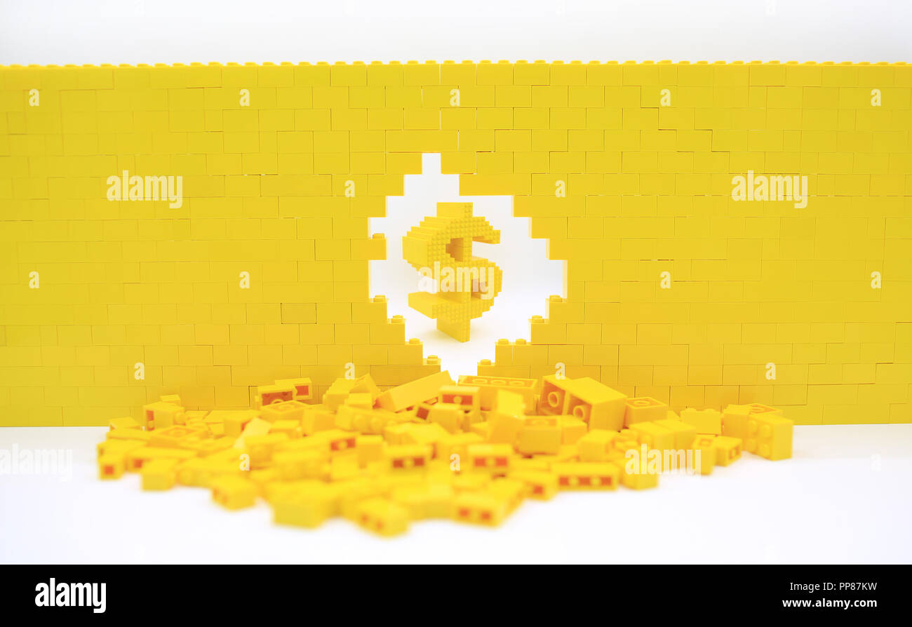 Mini dollar sign hi-res stock photography and images - Alamy