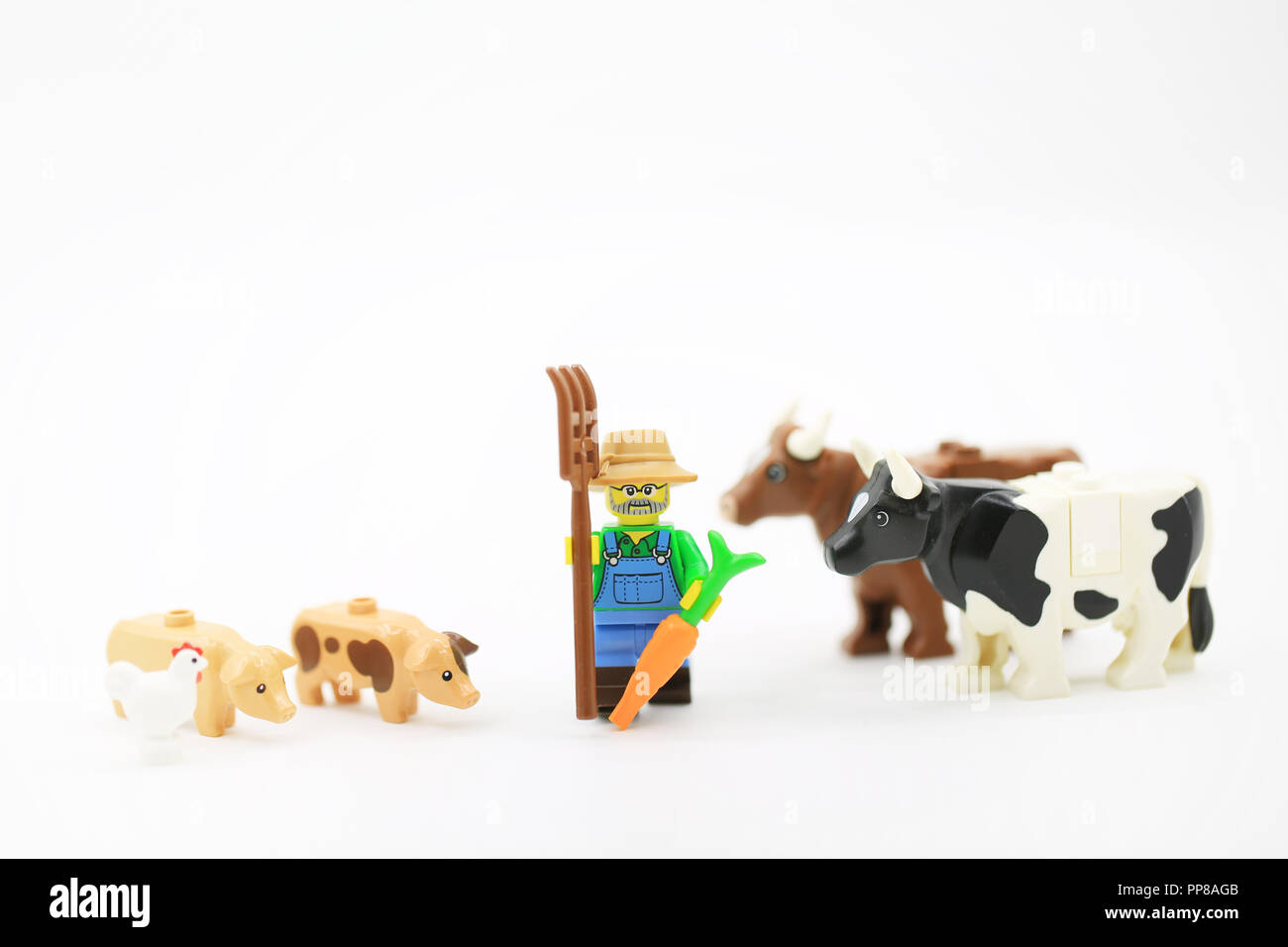 Lego farm animal hi-res stock photography and images - Alamy