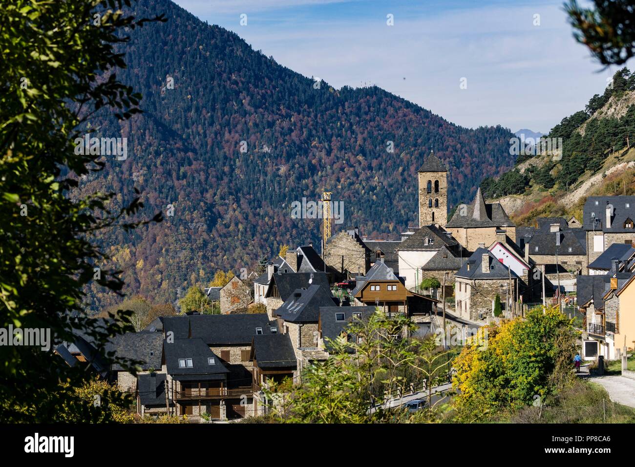 Vilamos, valle de Aran, Catlunya, cordillera de los Pirineos, Spain ...