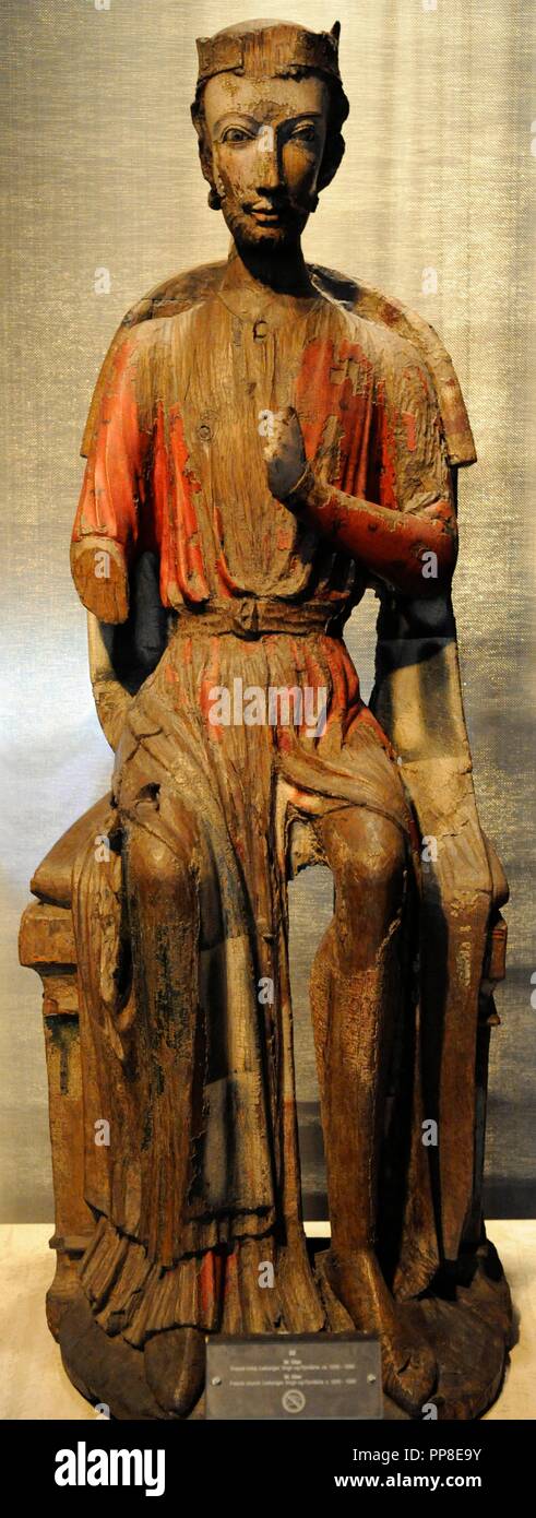 Norse wood carving hi-res stock photography and images - Alamy