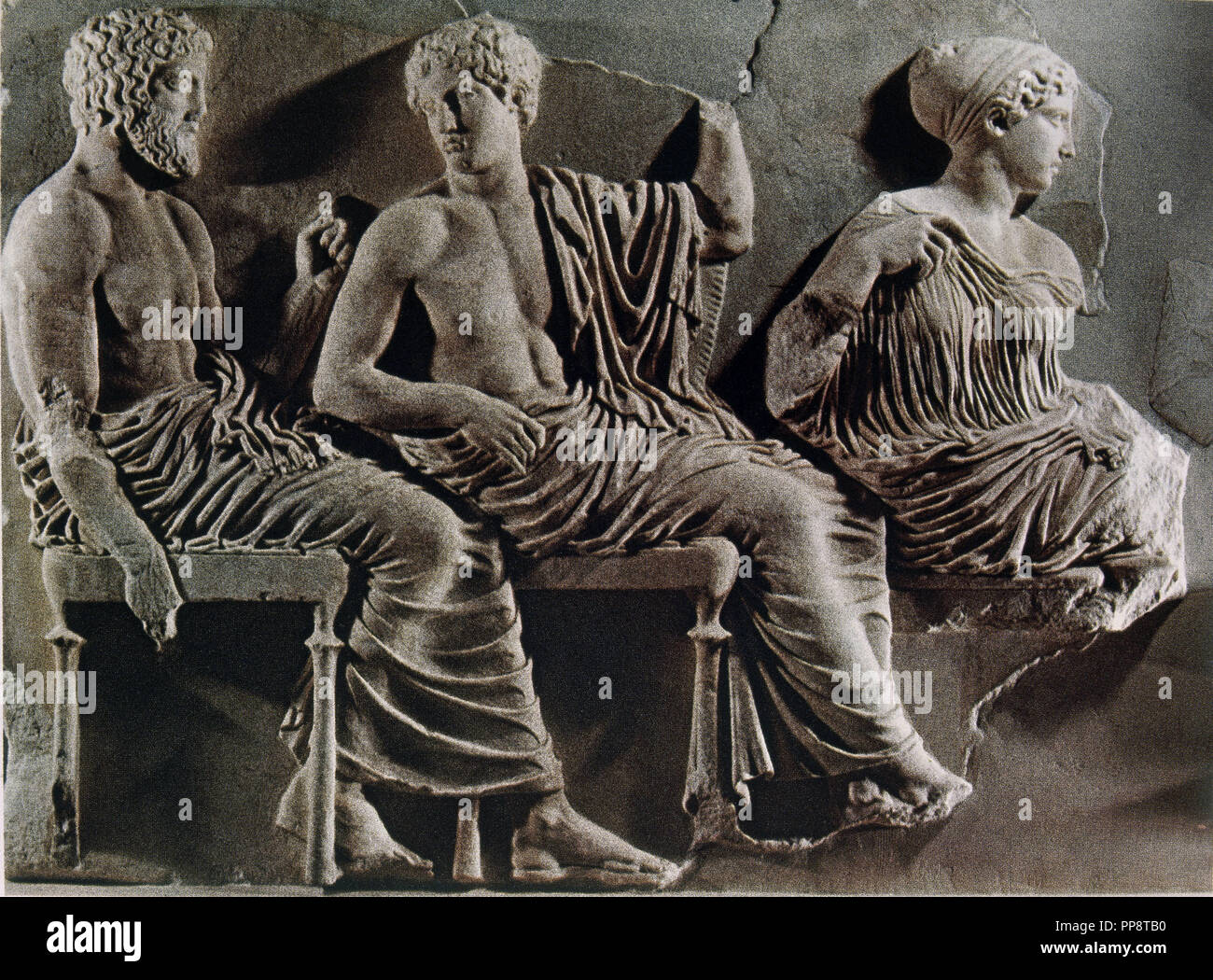 DETALLE DEL FRISO DEL PARTENON - POSEIDON APOLO Y ARTEMISA - SIGLO V AC ...