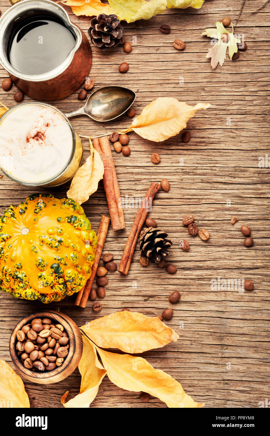Pumpkin spice latte.Cup with autumn coffee.Coffee drink Stock Photo - Alamy