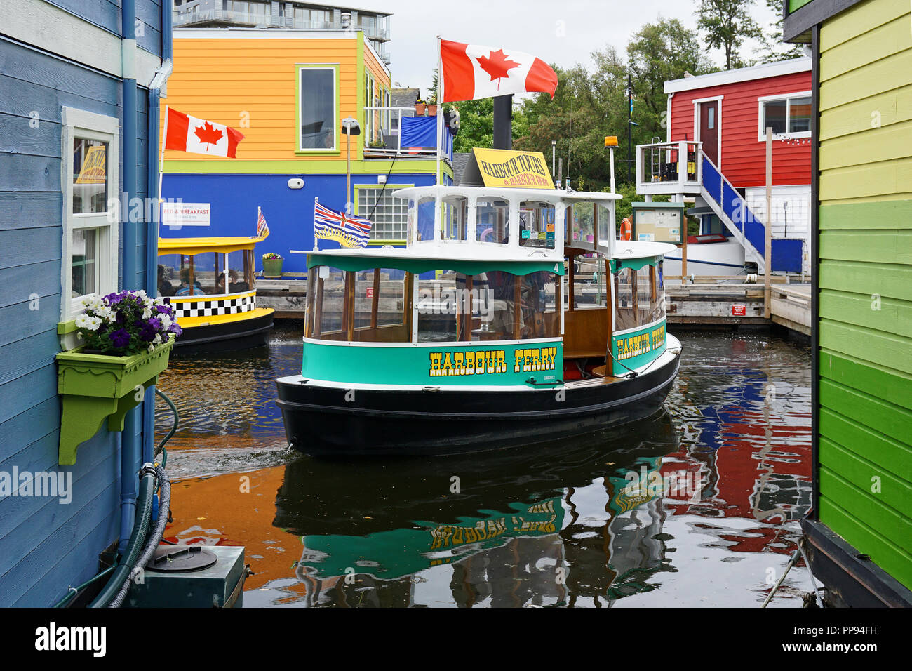 Victoria harbour water taxi ferry hi-res stock photography and images ...