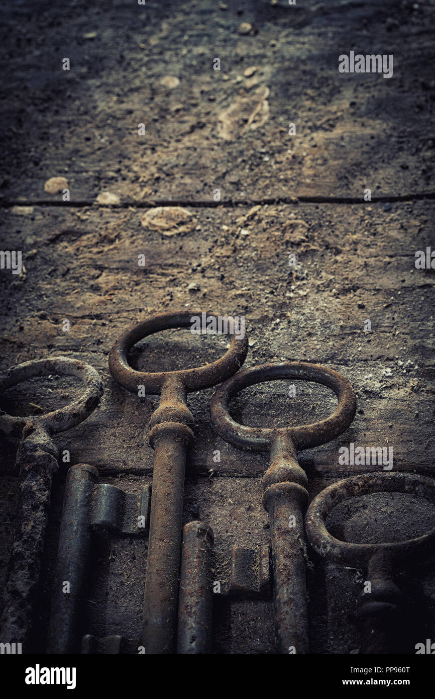 Old rusty keys hi-res stock photography and images - Alamy