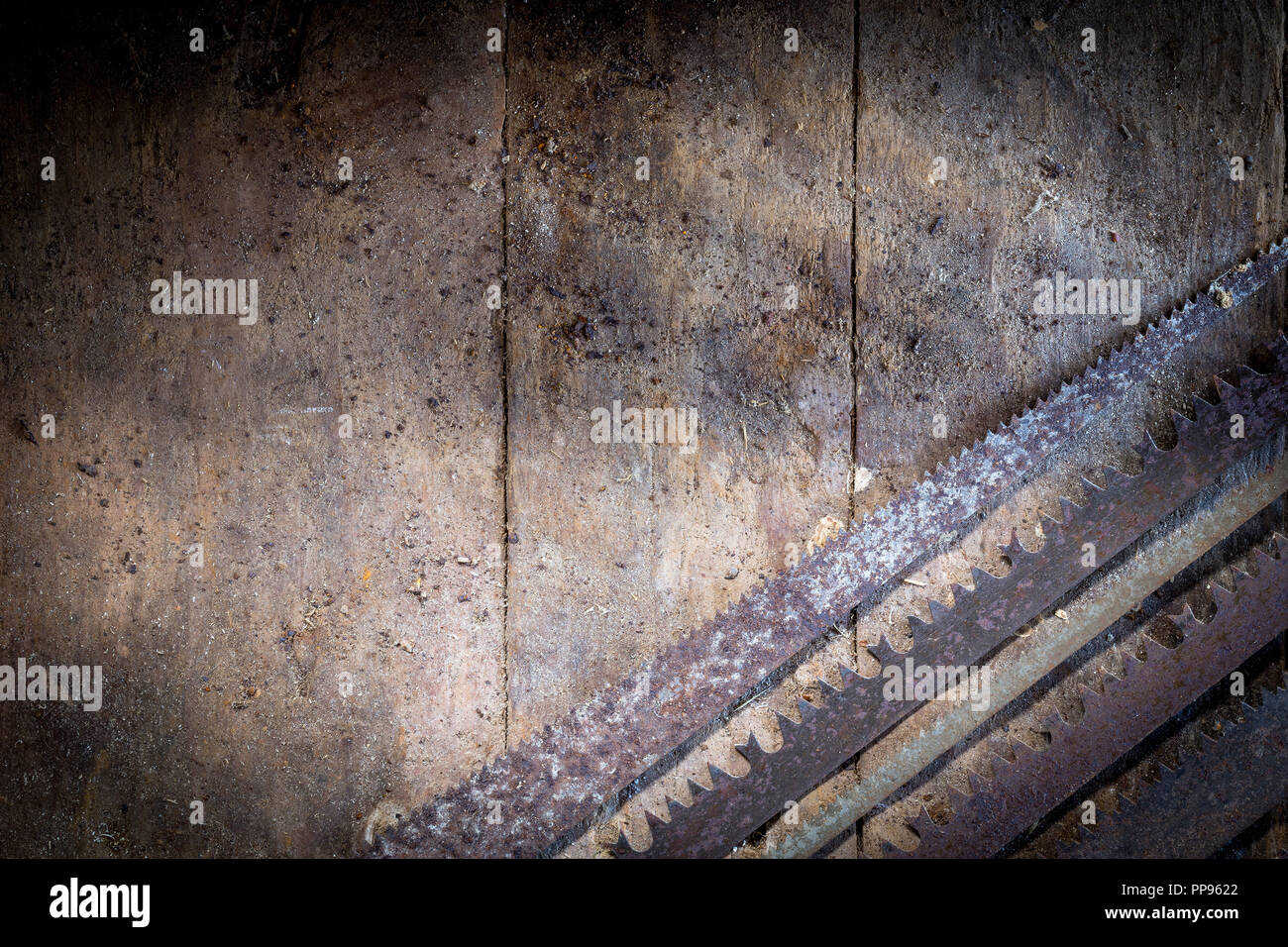 Rusty saw hi-res stock photography and images - Alamy