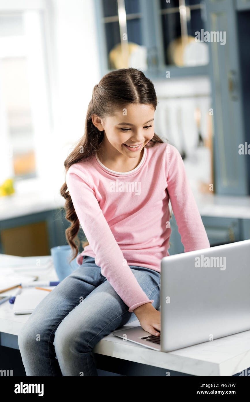 Electronics age hi-res stock photography and images - Alamy