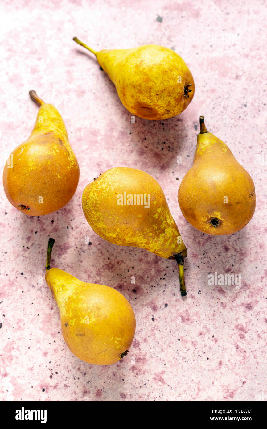 Image of pears hi-res stock photography and images - Alamy
