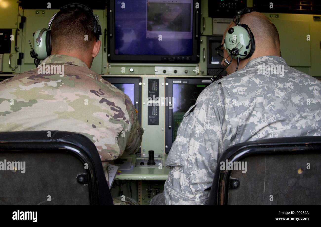 Army National Guard Soldiers assigned to the 334th Brigade Engineer ...