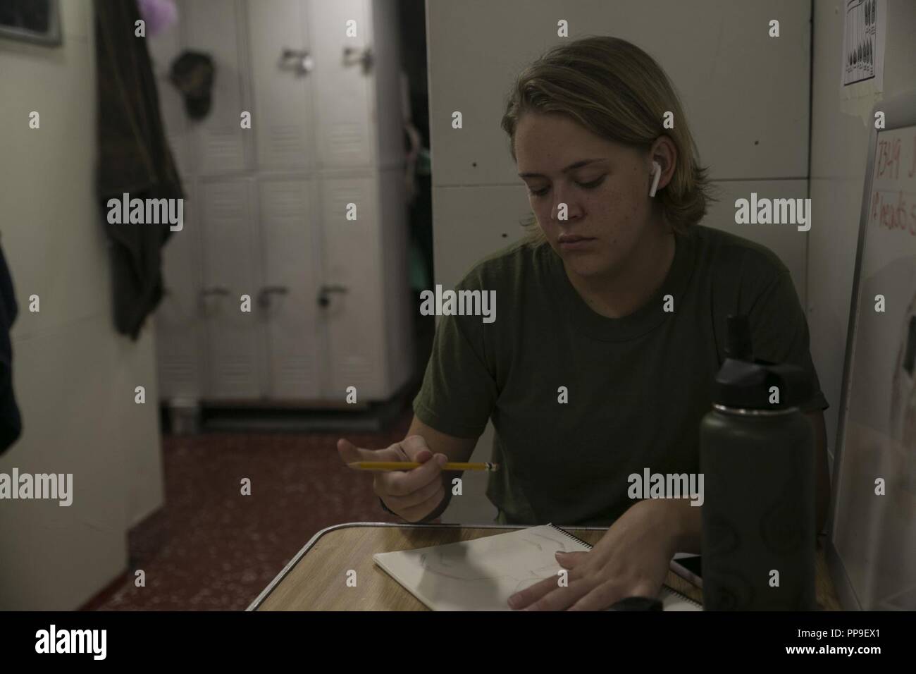 Berthing units hi-res stock photography and images - Alamy