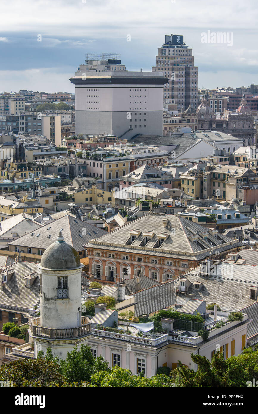 View over the old town of Genoa, from the Spianata Castelletto Stock ...