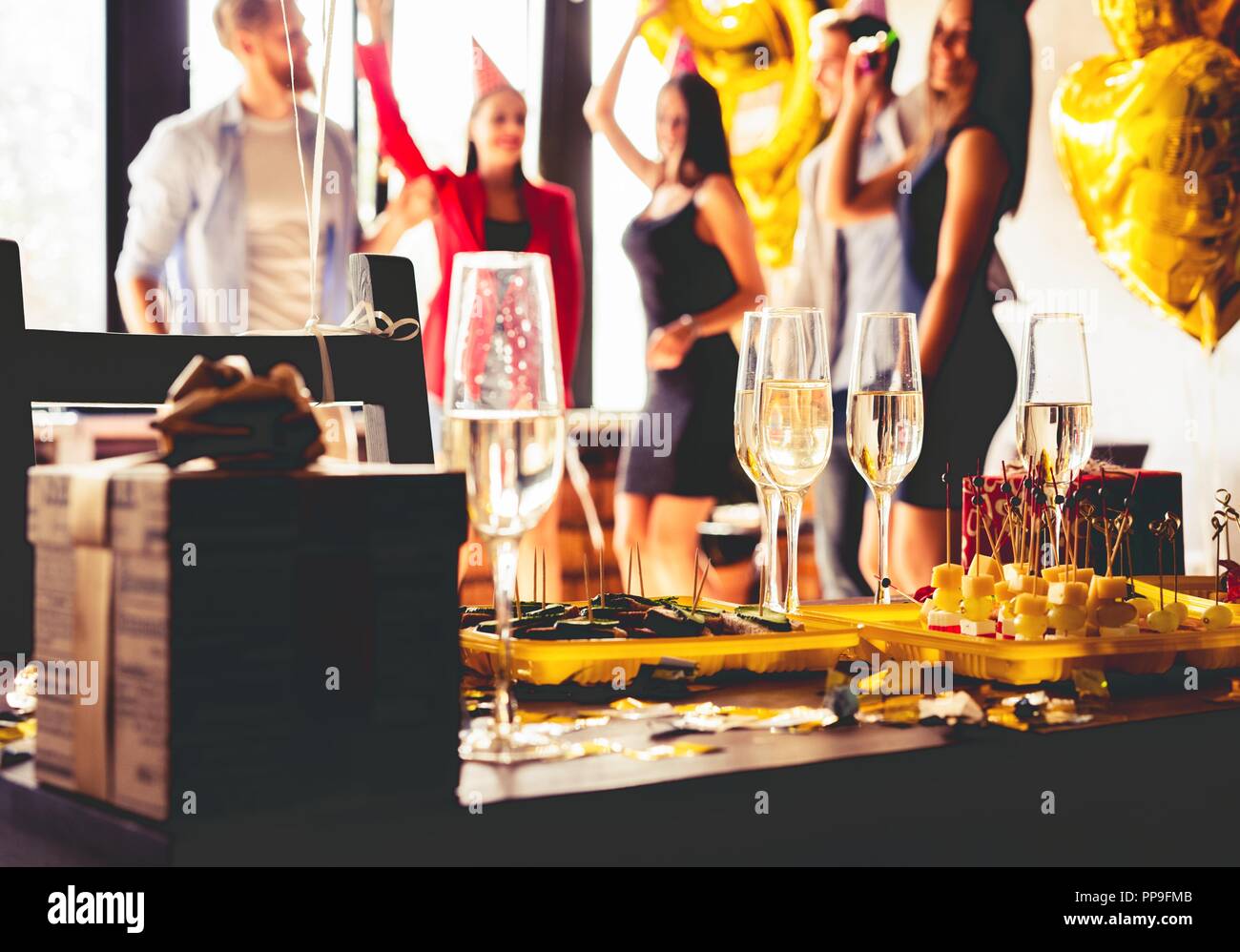 Dinner Party Stock Photos & Dinner Party Stock Images - Alamy
