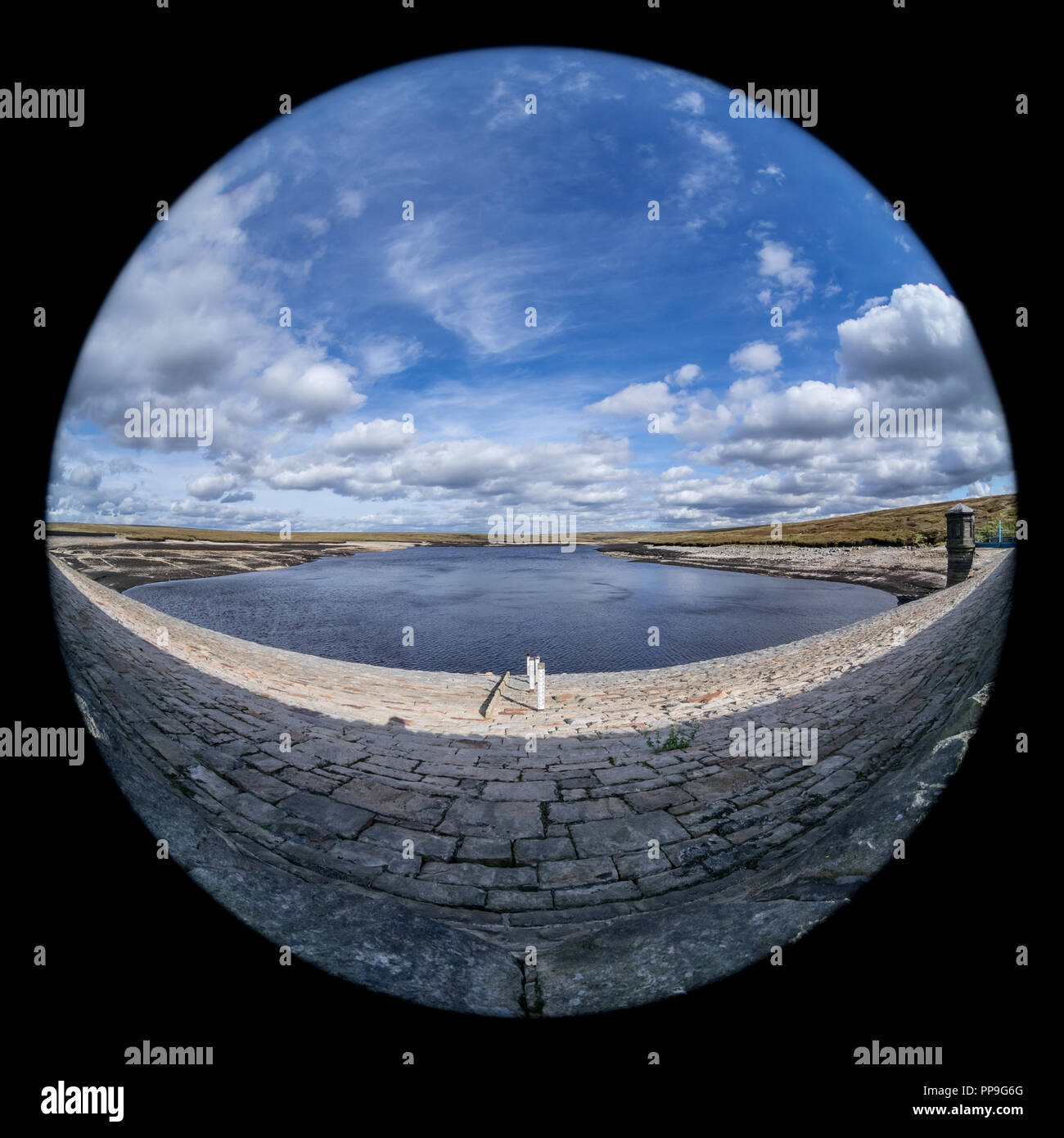 Dove stone reservoir sailing hi-res stock photography and images - Alamy