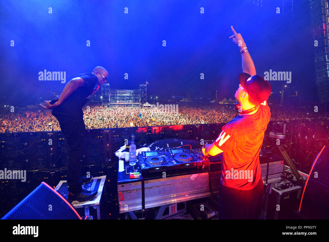 Afrojack hi-res stock photography and images - Alamy