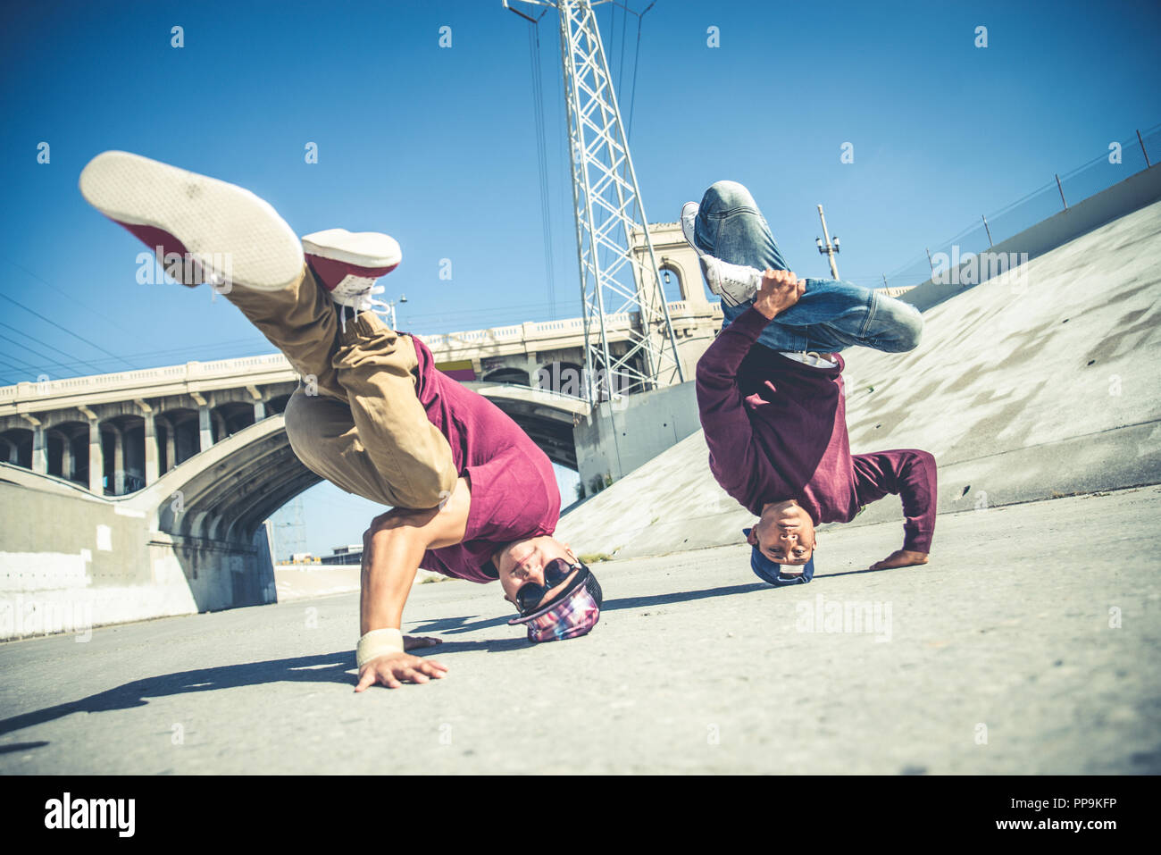 Ding ding dance hi-res stock photography and images - Alamy