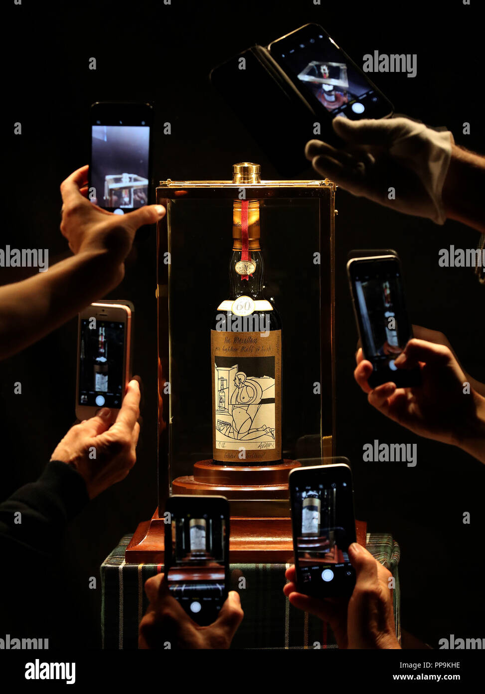 Bottle macallan valerio adami 60 year old 1926 hi-res stock photography ...