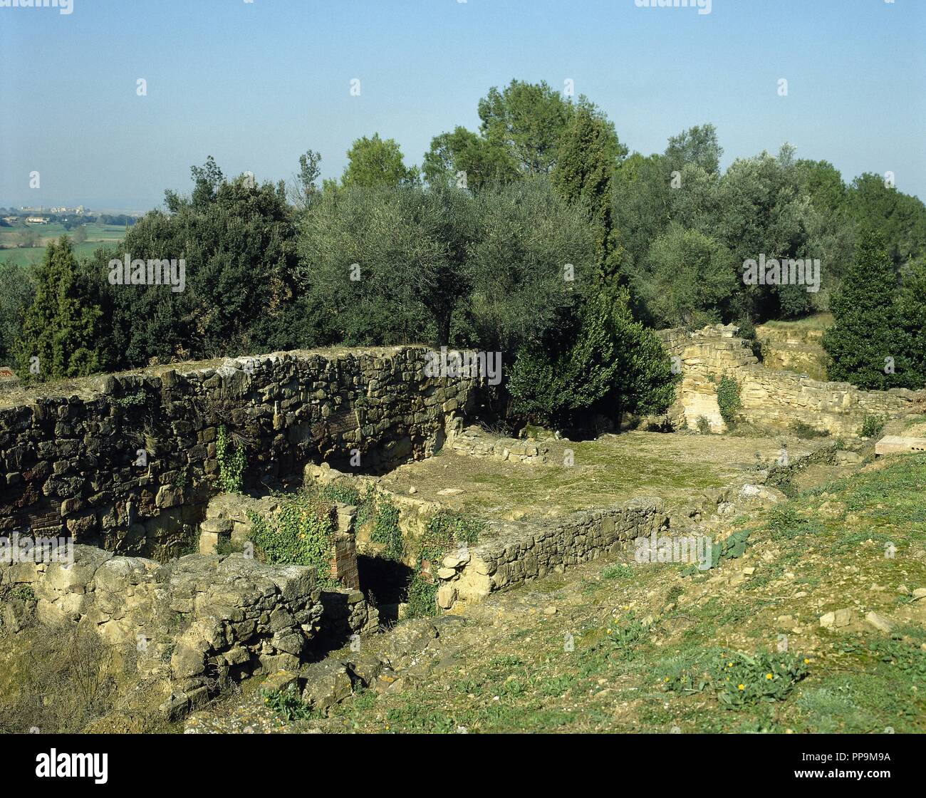 Ibero roman wall hi-res stock photography and images - Alamy