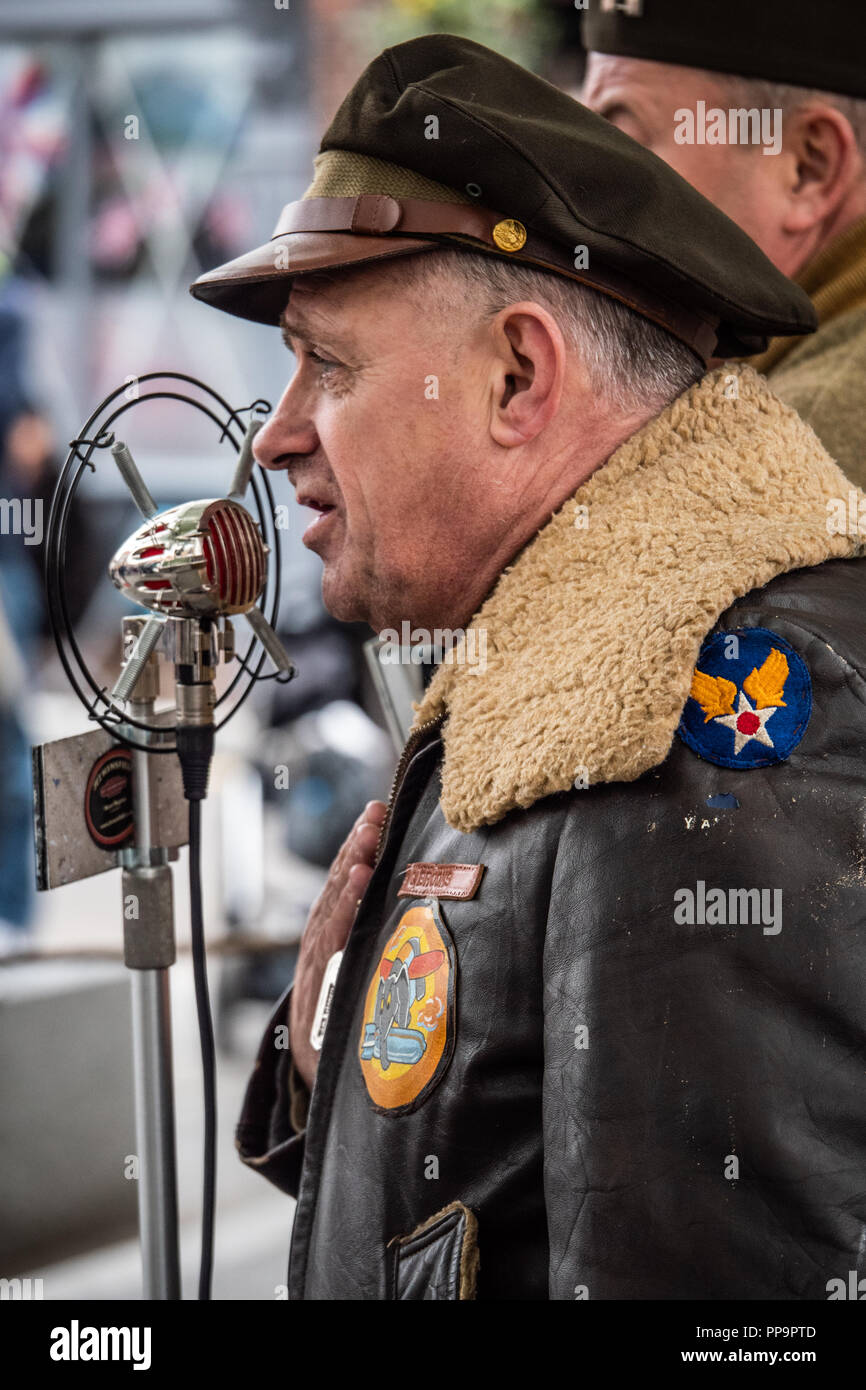 1940s Singers High Resolution Stock Photography and Images - Alamy
