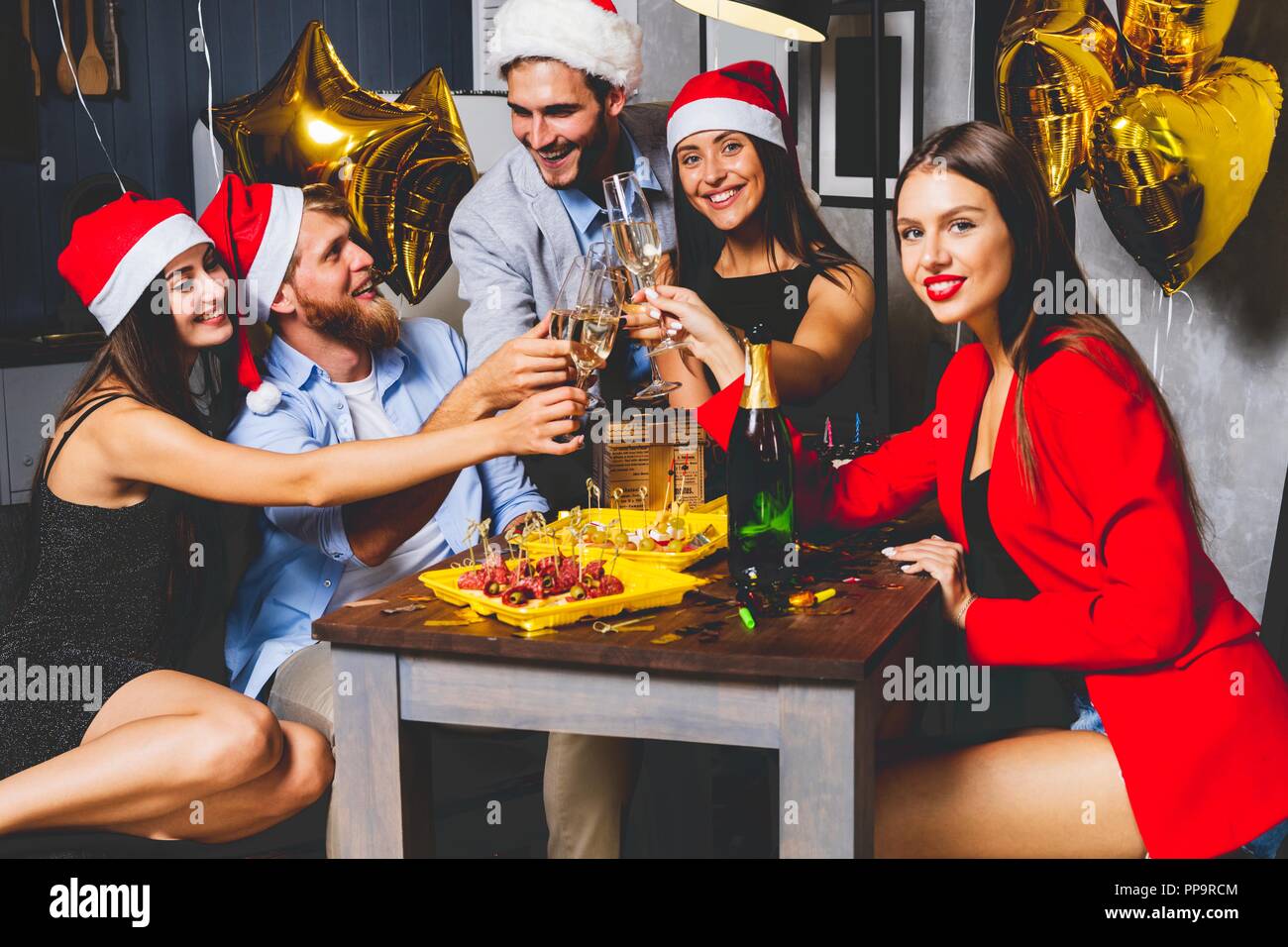 Christmas rich people party hi-res stock photography and images - Alamy