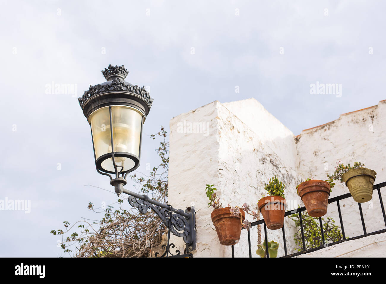 Street lamp outdoor. Old Fashioned Street Light Stock Photo - Alamy