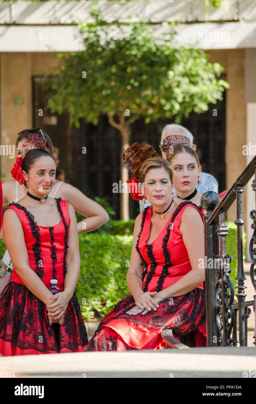 Flamenco dancers, performance, Fandango, Fuengirola a caballo. Annual ...