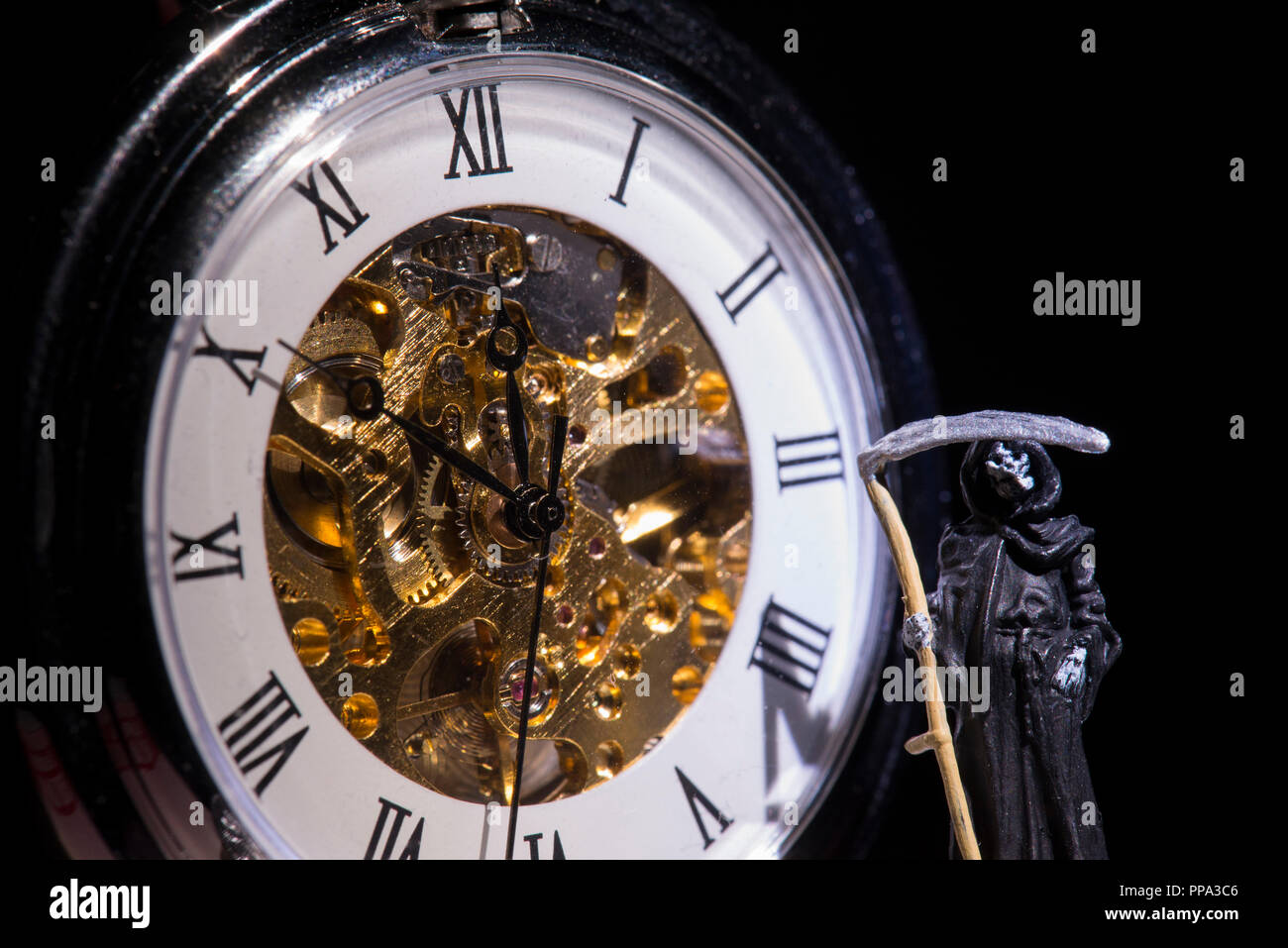 Grim reaper death hi-res stock photography and images - Alamy