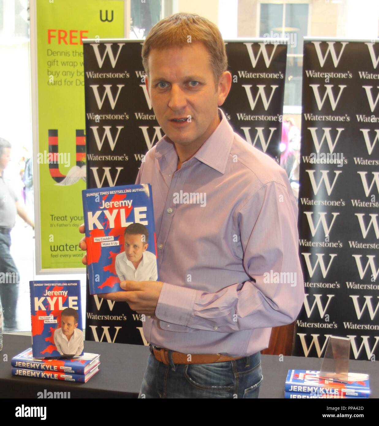 Jeremy kyle hi-res stock photography and images - Alamy