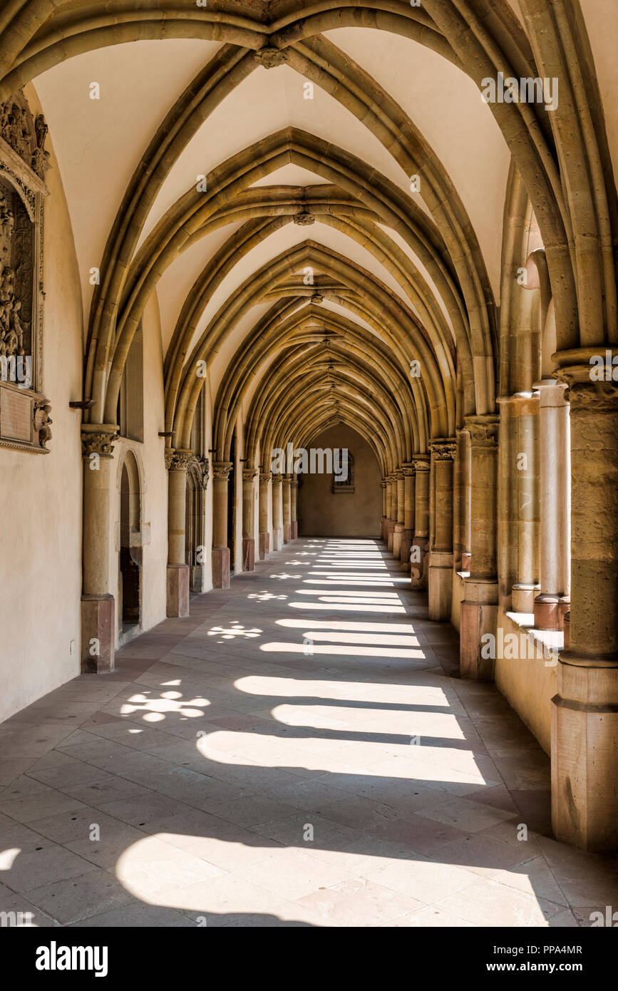 Medieval gothic corridor hi-res stock photography and images - Alamy