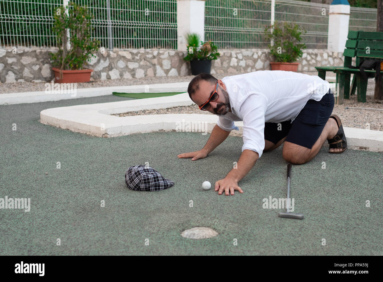 Ball throwing stick hi-res stock photography and images - Alamy