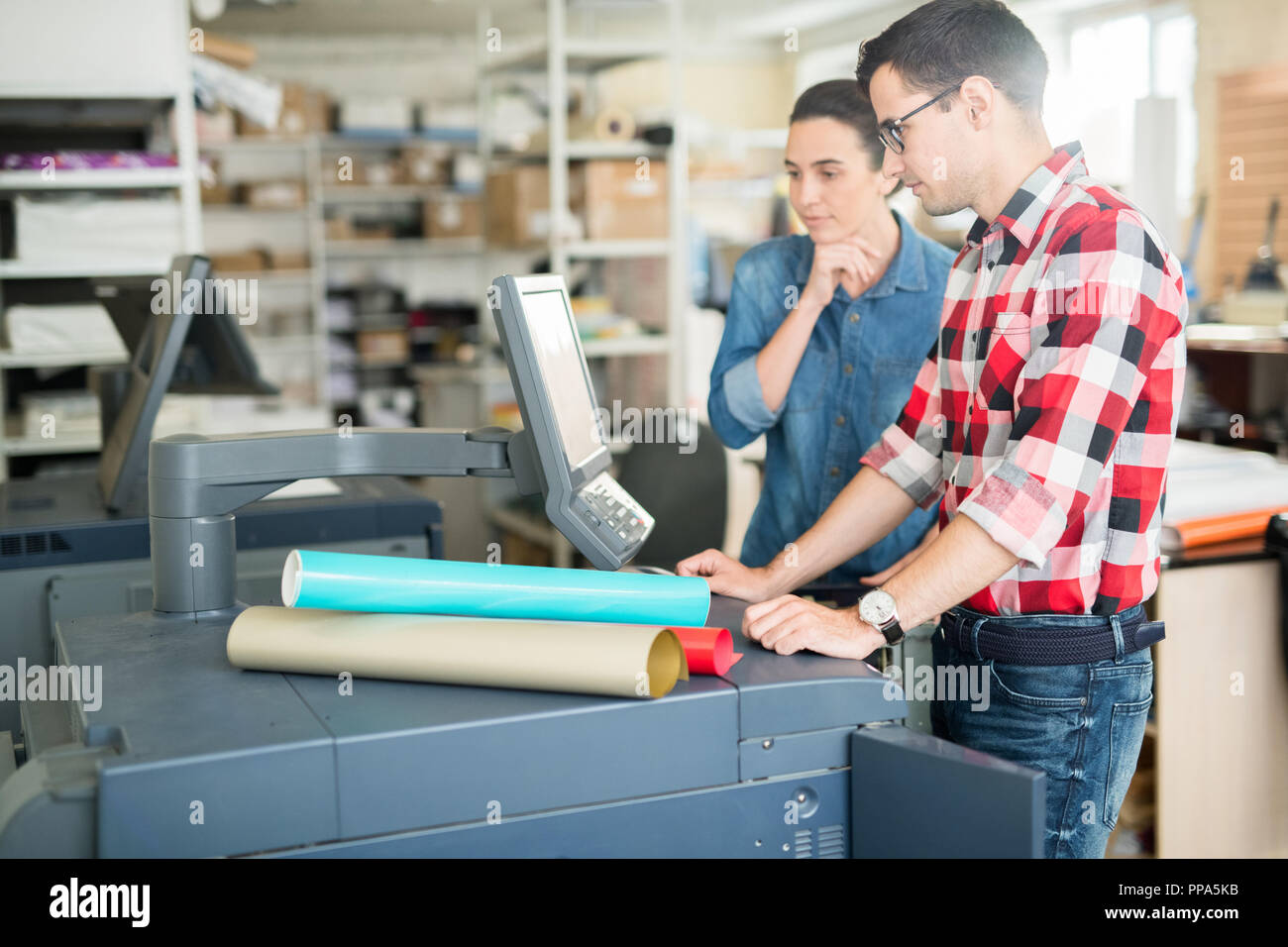 Team employees man woman hi-res stock photography and images - Alamy