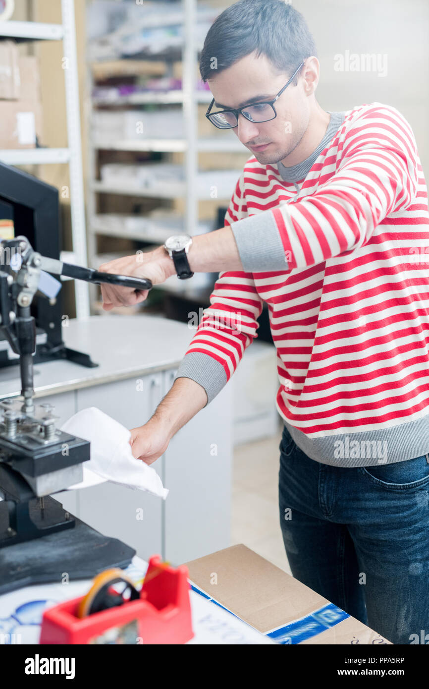 Printing press modern hi-res stock photography and images - Alamy