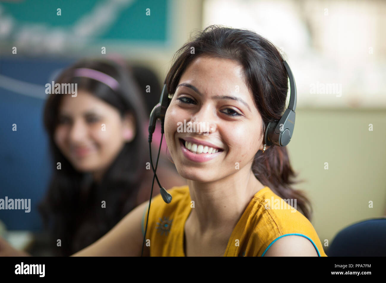 Call centre staff india hi-res stock photography and images - Alamy