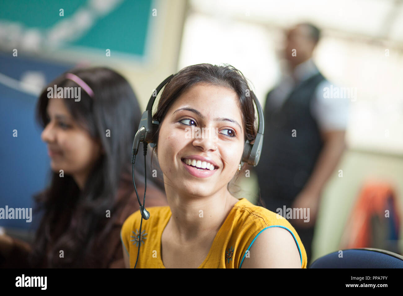 Call centre staff hi-res stock photography and images - Alamy