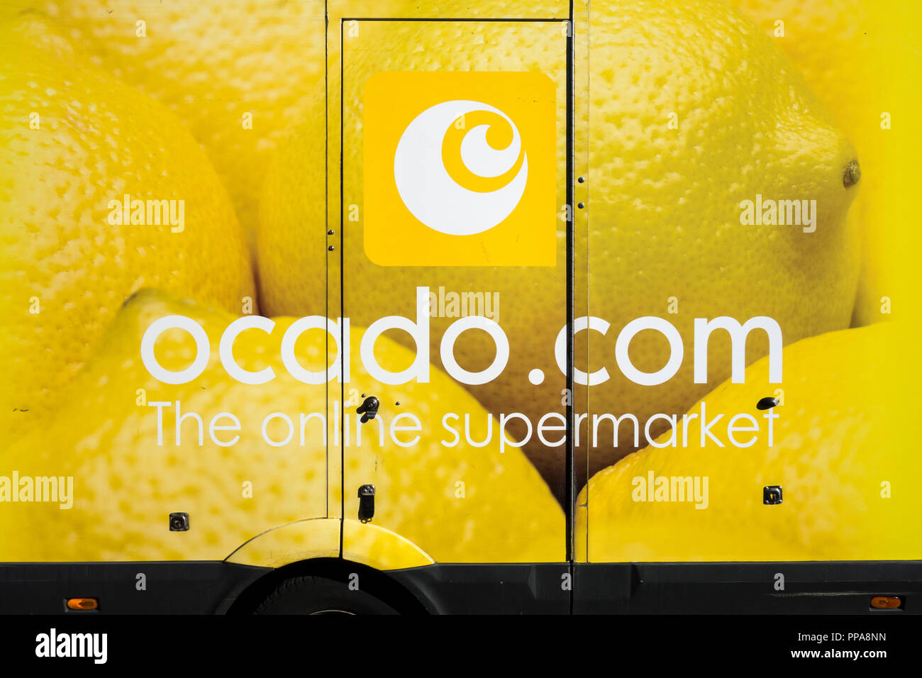 Logo ocado hi-res stock photography and images - Alamy