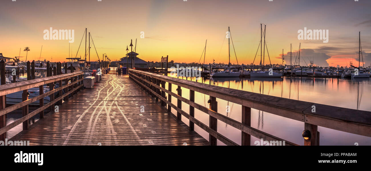 Naples, Florida, USA – September 22, 2018: Sunrise over Naples City ...