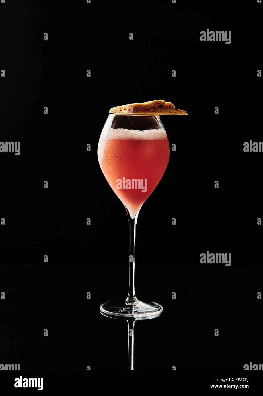 Frozen Bellini mixologists Delicious tempting Cocktail on dark ...