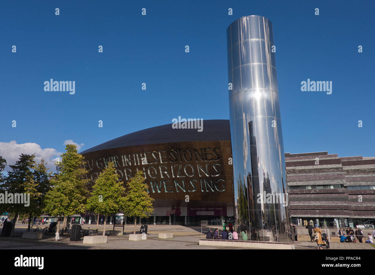 Cardiff bay development corporation hi-res stock photography and images ...