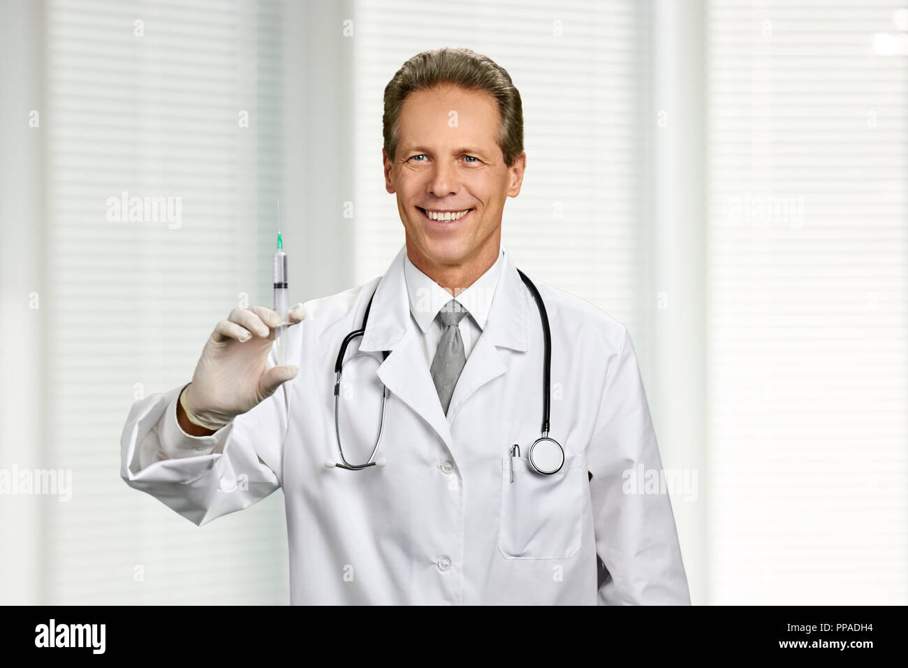 Portrait vaccination hi-res stock photography and images - Alamy