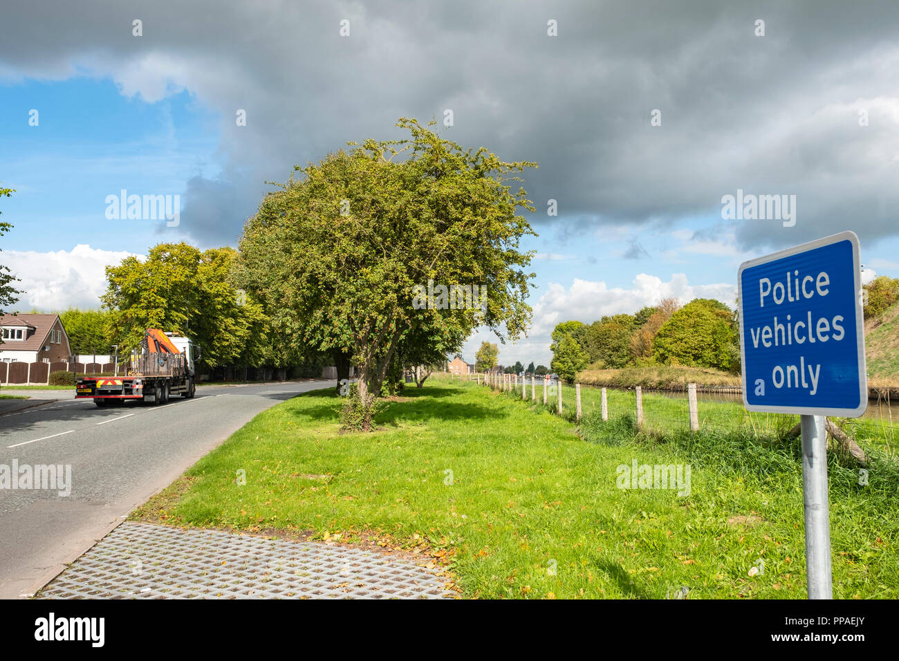 Police vehicles only warning sign in Cheshire UK Stock Photo - Alamy