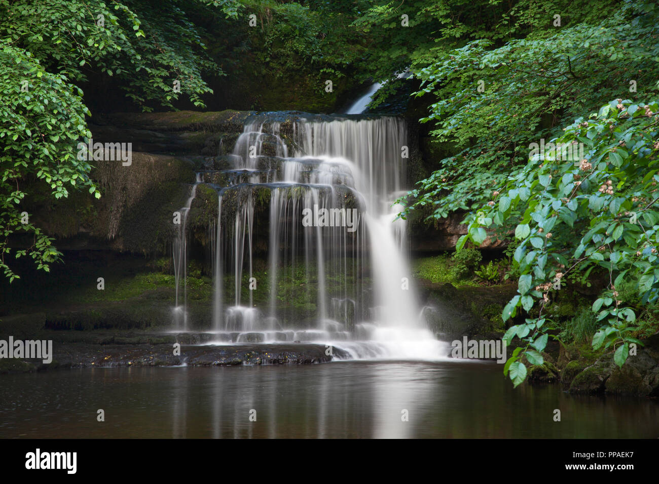 Cauldron Force Waterfall, West Burton Falls, Wensleydale, Yorkshire ...