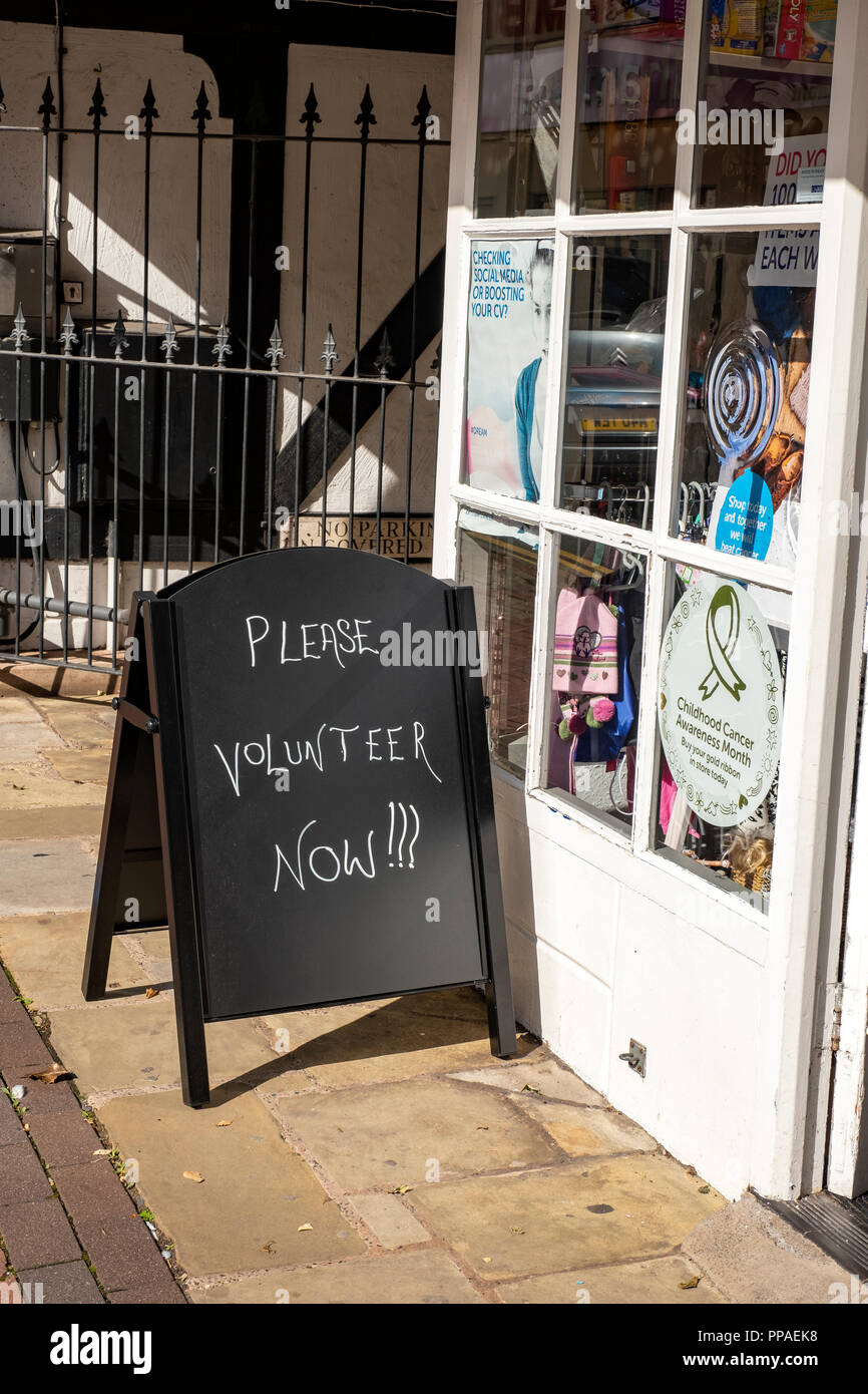 Charity shop signs hi-res stock photography and images - Alamy
