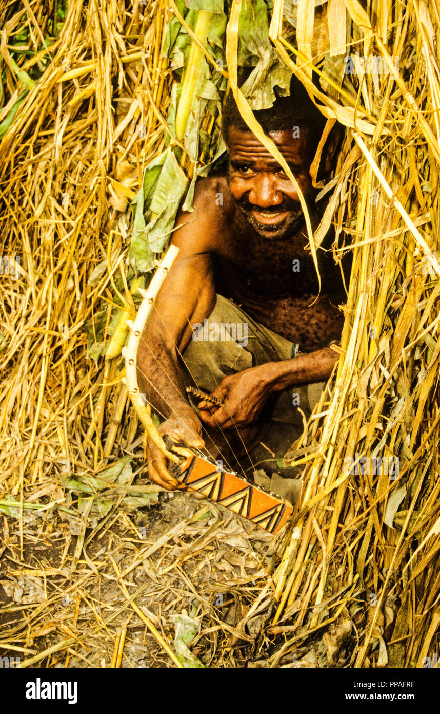 Pygmy village hi-res stock photography and images - Alamy