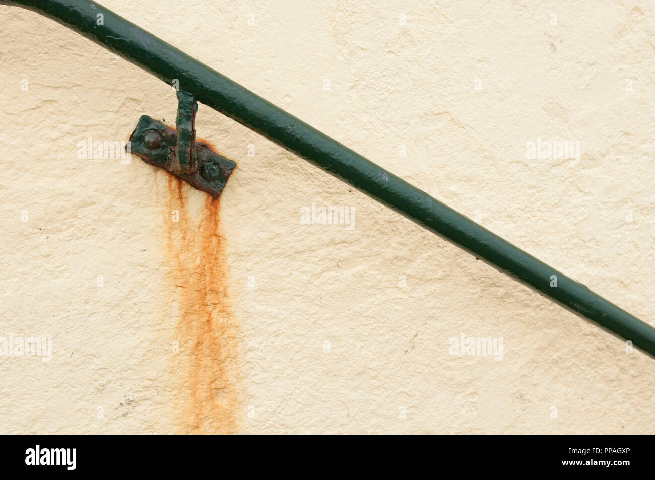 Green railing hi-res stock photography and images - Alamy