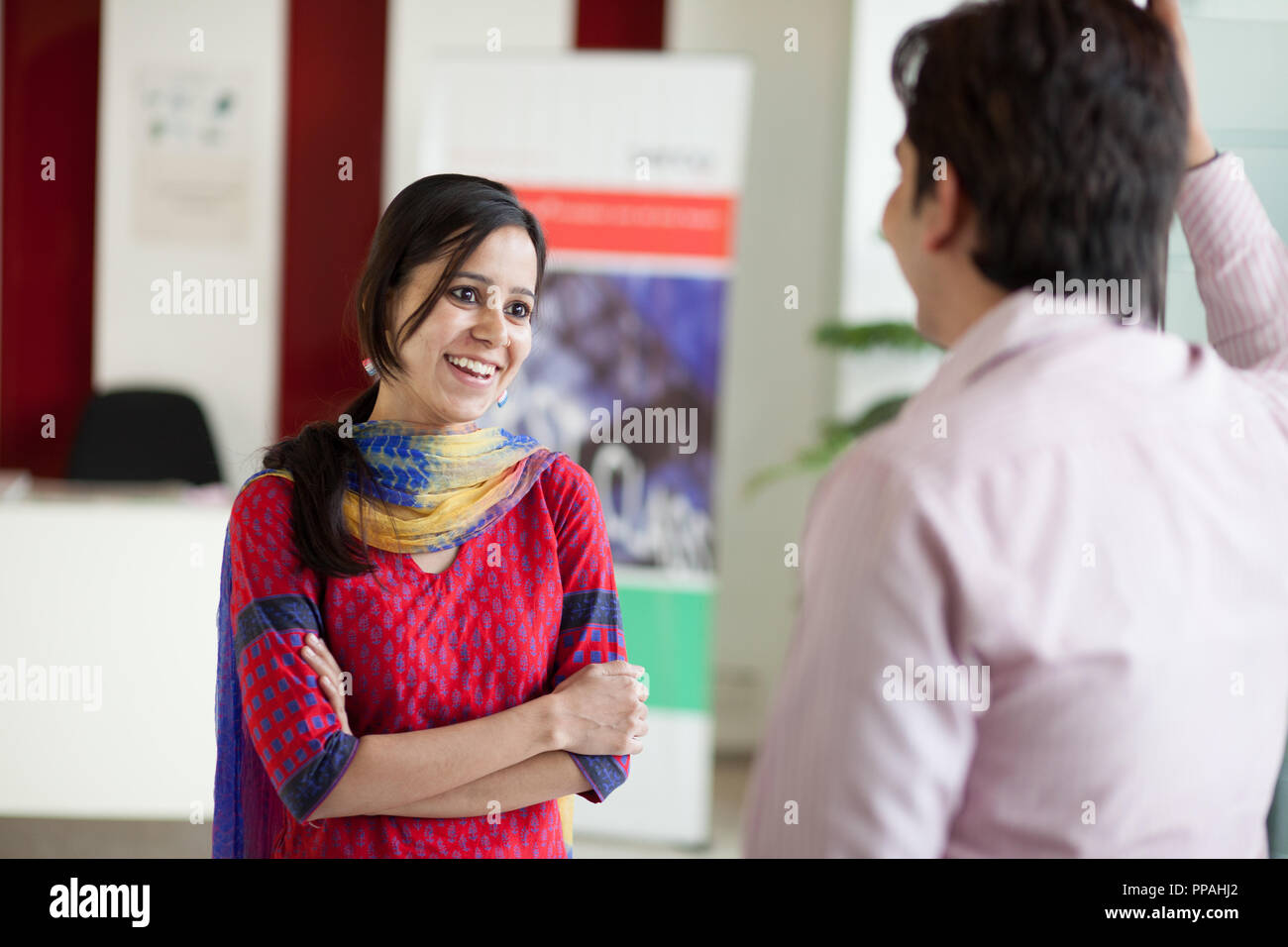 Indian girls chatting hi-res stock photography and images - Alamy