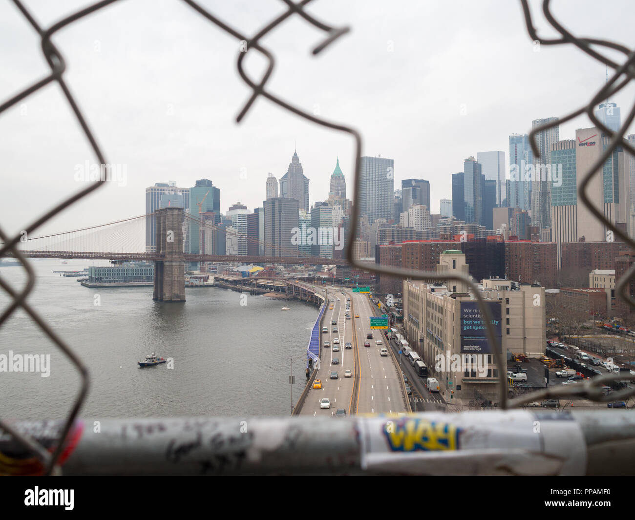 Lower Manhattan seen from Manhattan Bridge Stock Photo - Alamy