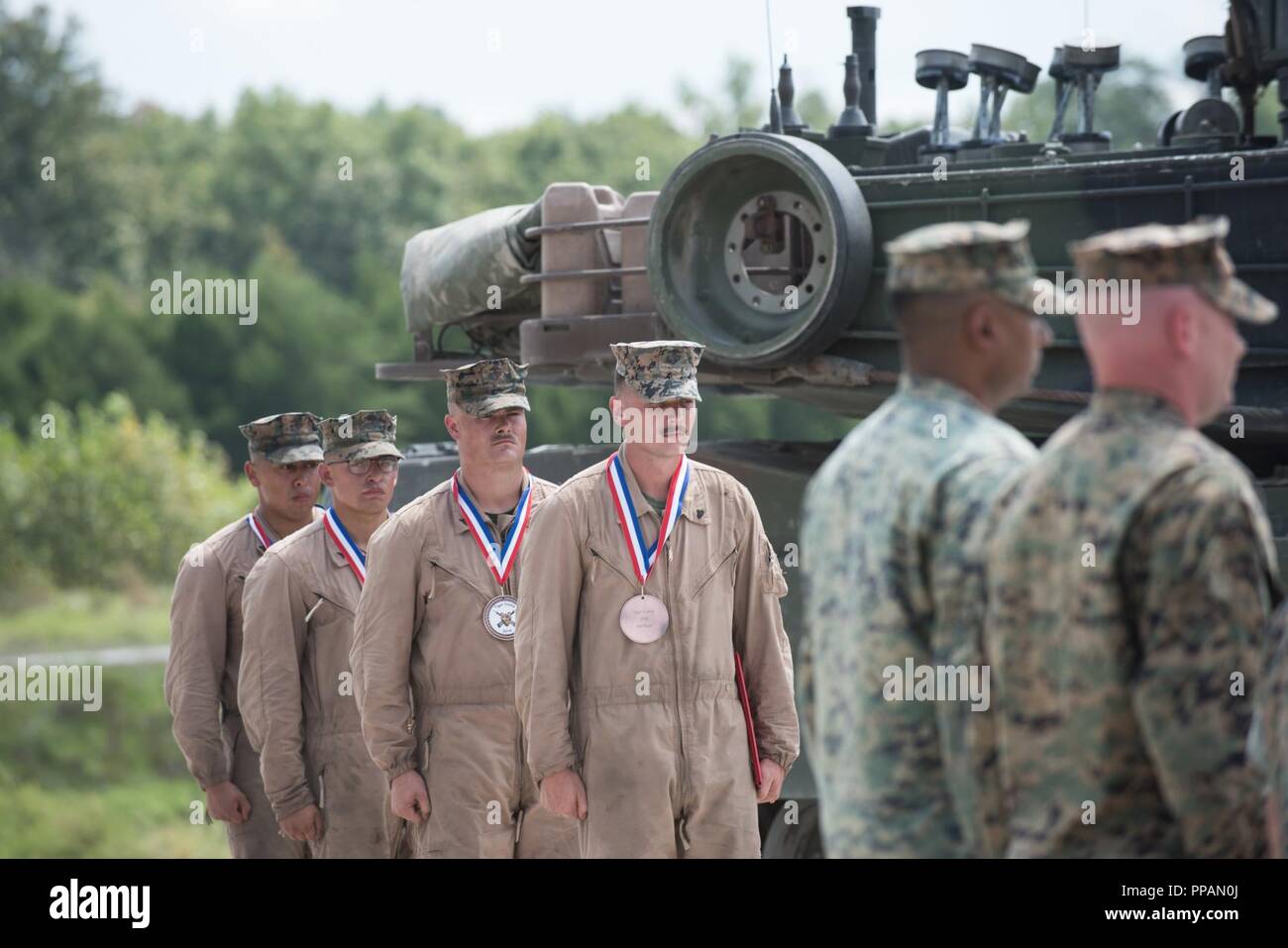 Tank battalions from the USMC battled it out on Fort Knox's Wilcox ...